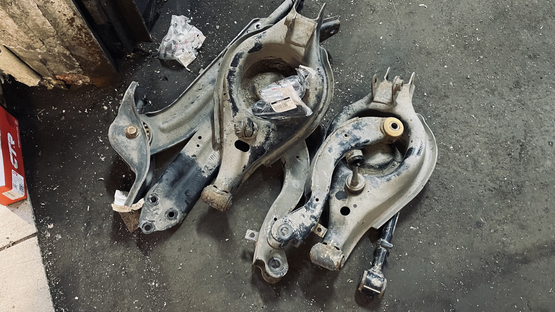 Подвеска (часть 2) — Chevrolet Captiva (1G), 3 л, 2013 года | визит на ...