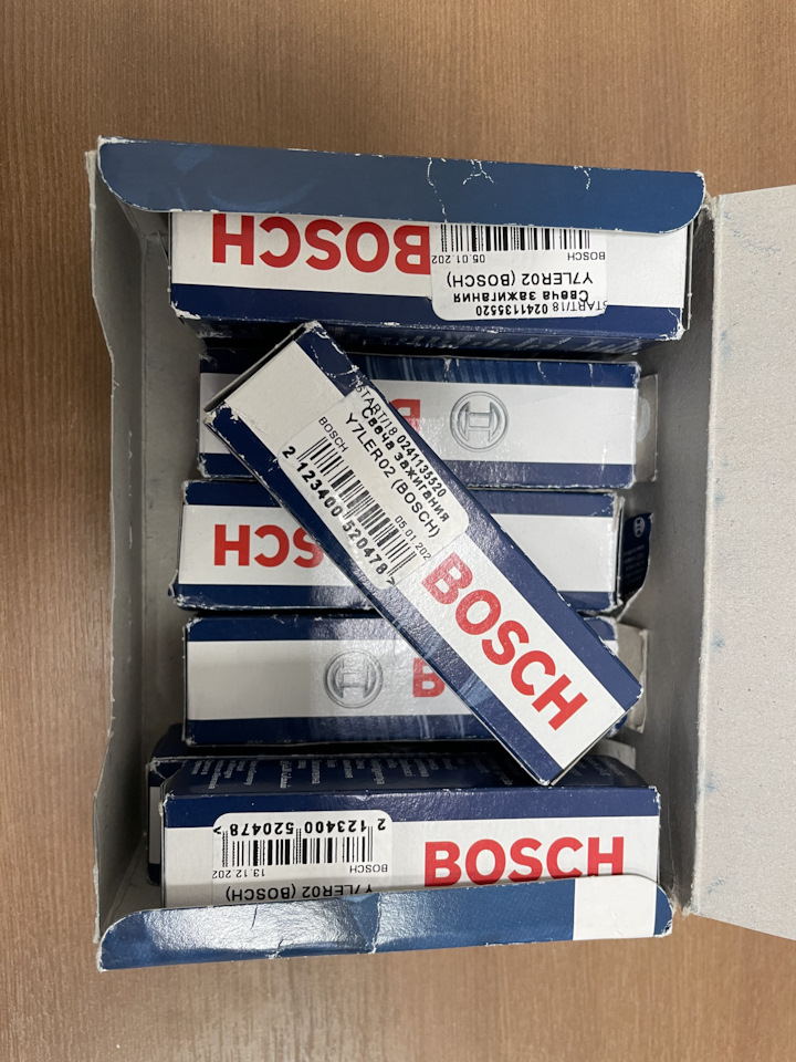 Свечи зажигания Bosch 0241135520 на Skoda Rapid (2G). | 1 000 ₽ в ...