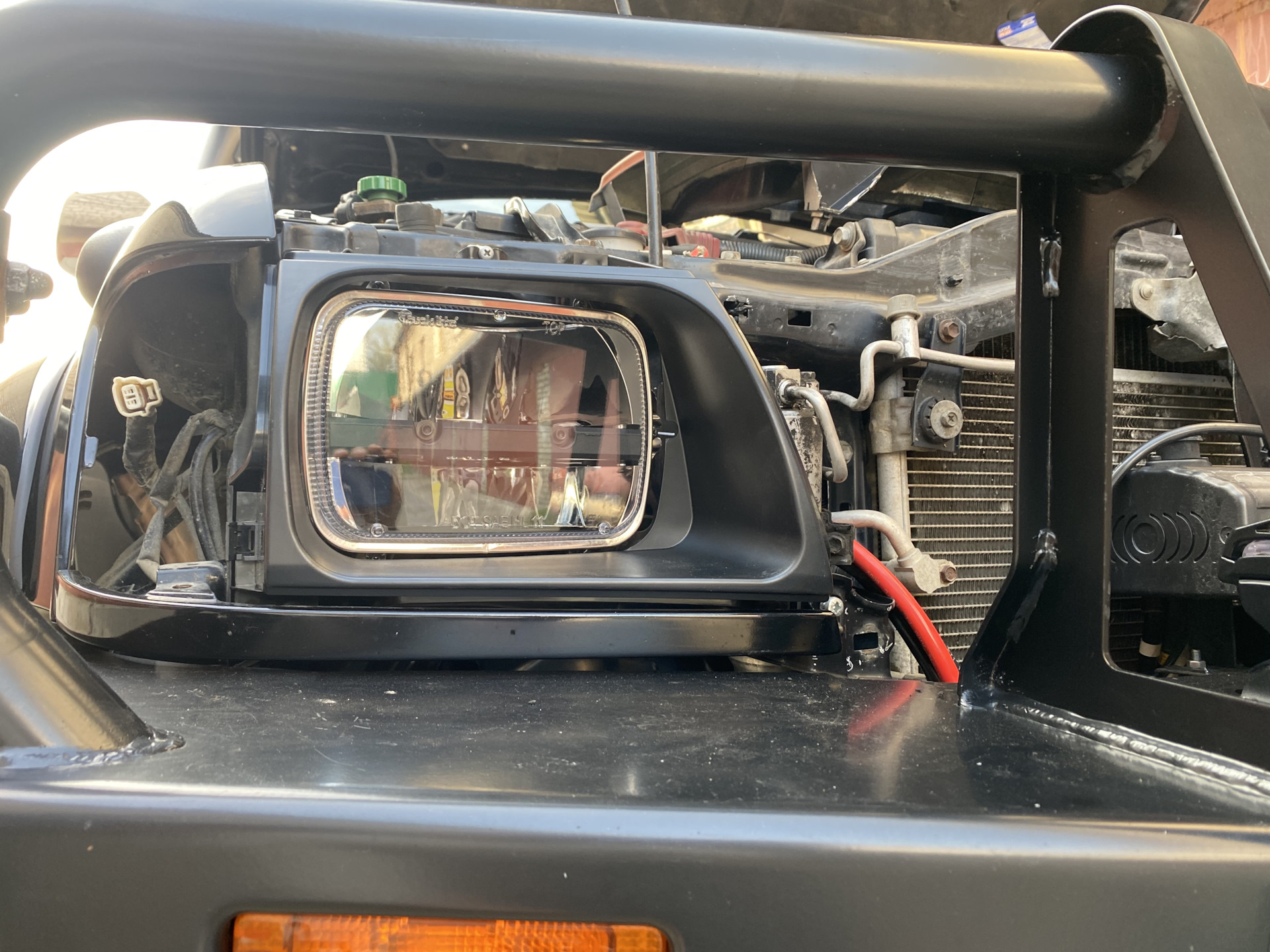 Фары головного света rigid truck lite 5x7 — Toyota Hilux (6G), 2,5 л ...