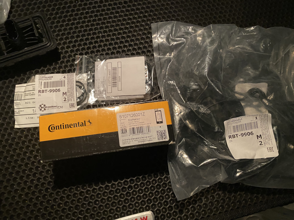 Замена прокладки клапанной крышки — BMW 3 series (E90), 2 л, 2008 года ...