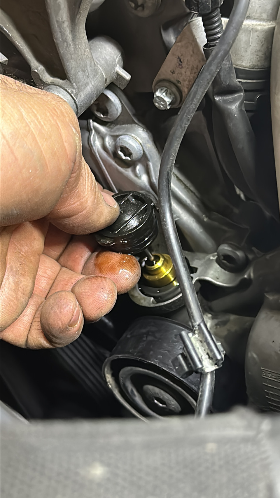 Потек колпачок редукционного клапана CLS63 AMG — Mercedes-Benz CLS 63 ...