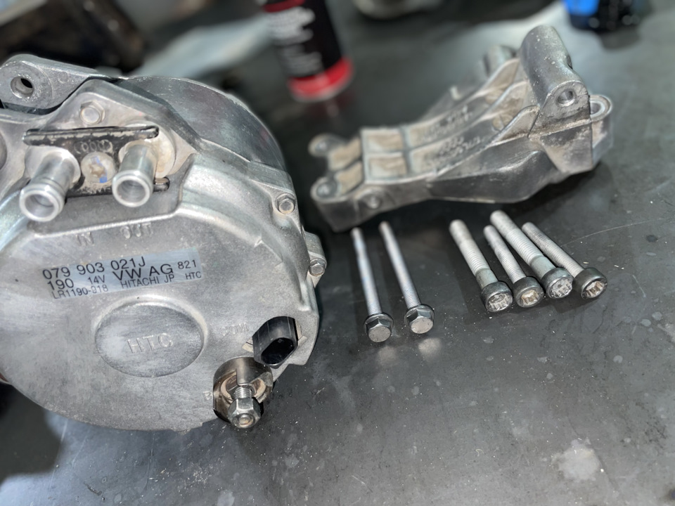 #4 замена сальников и обратная сборка — Audi S8 (D3), 5,2 л, 2008 года ...