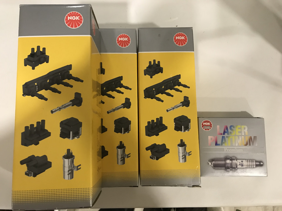 16) катушки и свечи фирмы NGK — Volkswagen Passat CC, 1,8 л, 2011 года ...