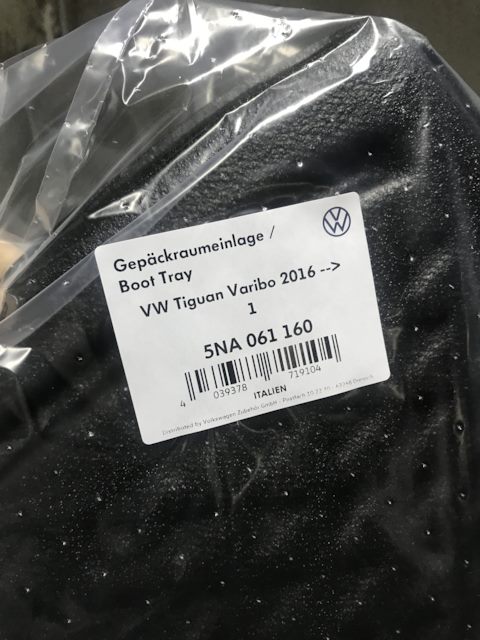 5NA061160 Коврик в багажный отсек VAG | Запчасти на DRIVE2