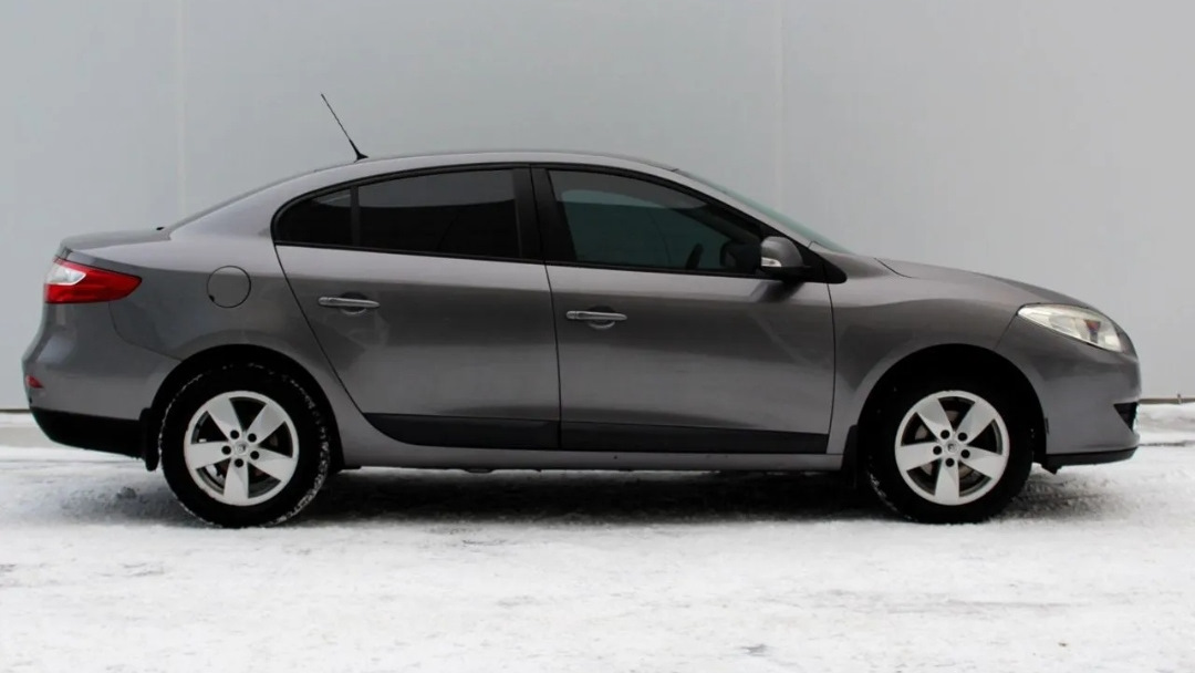 Renault Fluence 2.0 бензиновый 2011 | на DRIVE2