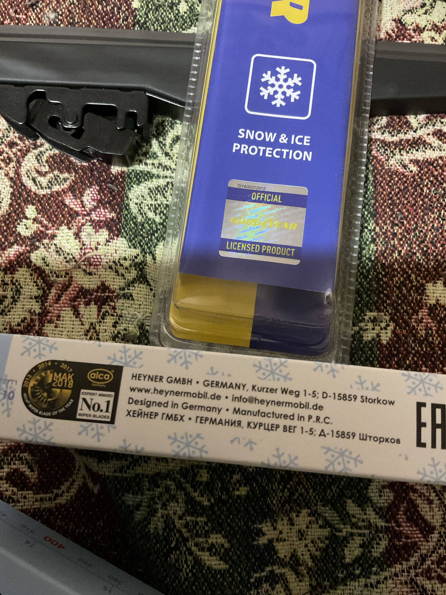 Пригласил новых немецких дворников вместо старых японских — Nissan ...