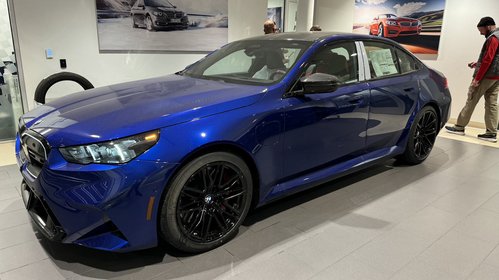 BMW M5 (G90) 4.4 гибридный 2024 | Marina Bay Blue на DRIVE2