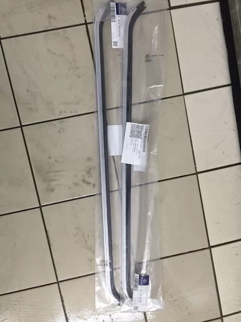 Замена уплотнителя стекла. A4637250765 — Mercedes-Benz G-Class (W463 ...