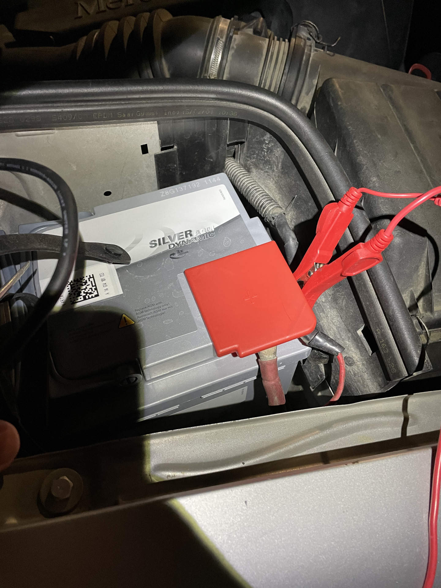 Крышечка «+» клеммы акб — Mercedes-Benz M-Class (W163), 3,2 л, 2001 ...