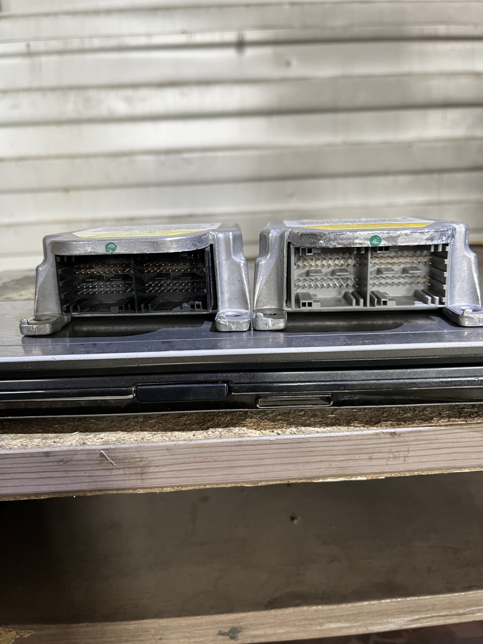 Пост помощи, помогите как подобрать правильный блок SRS — BMW 5 series ...