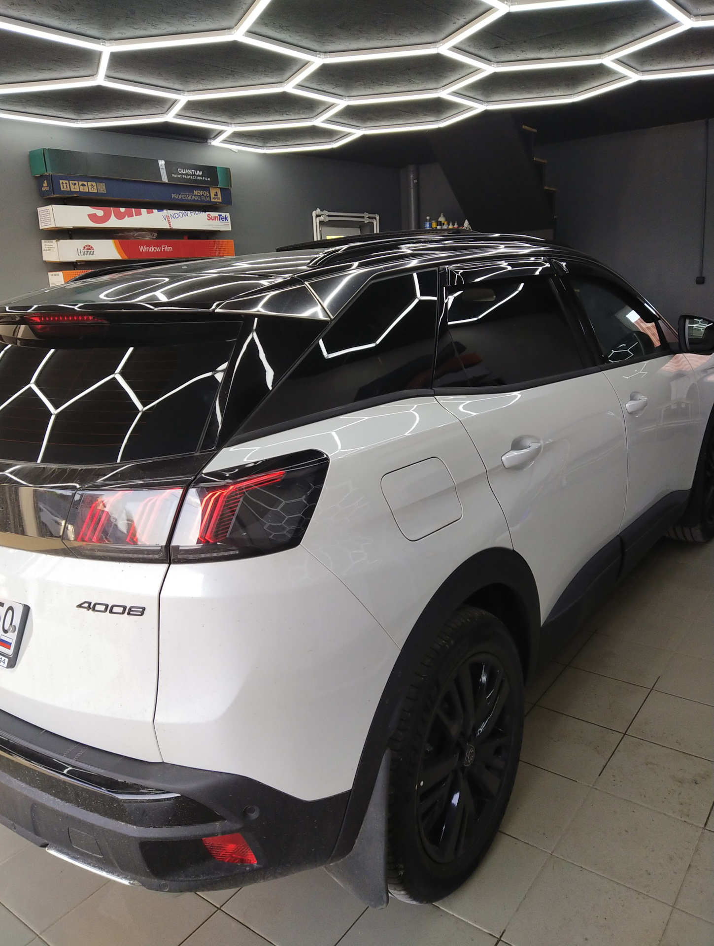 Улучшаем под себя+тонировка — Peugeot 4008 (2G), 1,6 л, 2023 года | аксессуары | DRIVE2