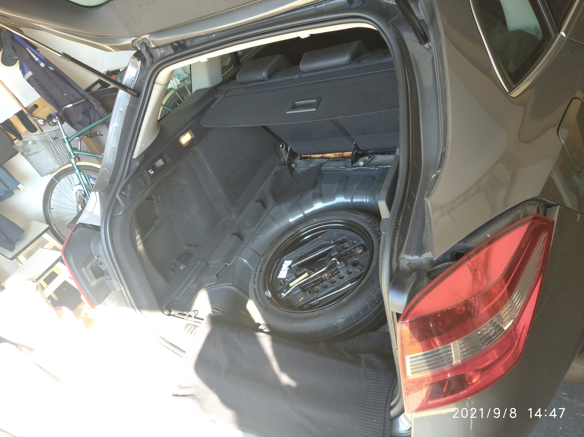 Check brake lights (3) Renault Laguna III — Renault Laguna III, 1,5 л ...