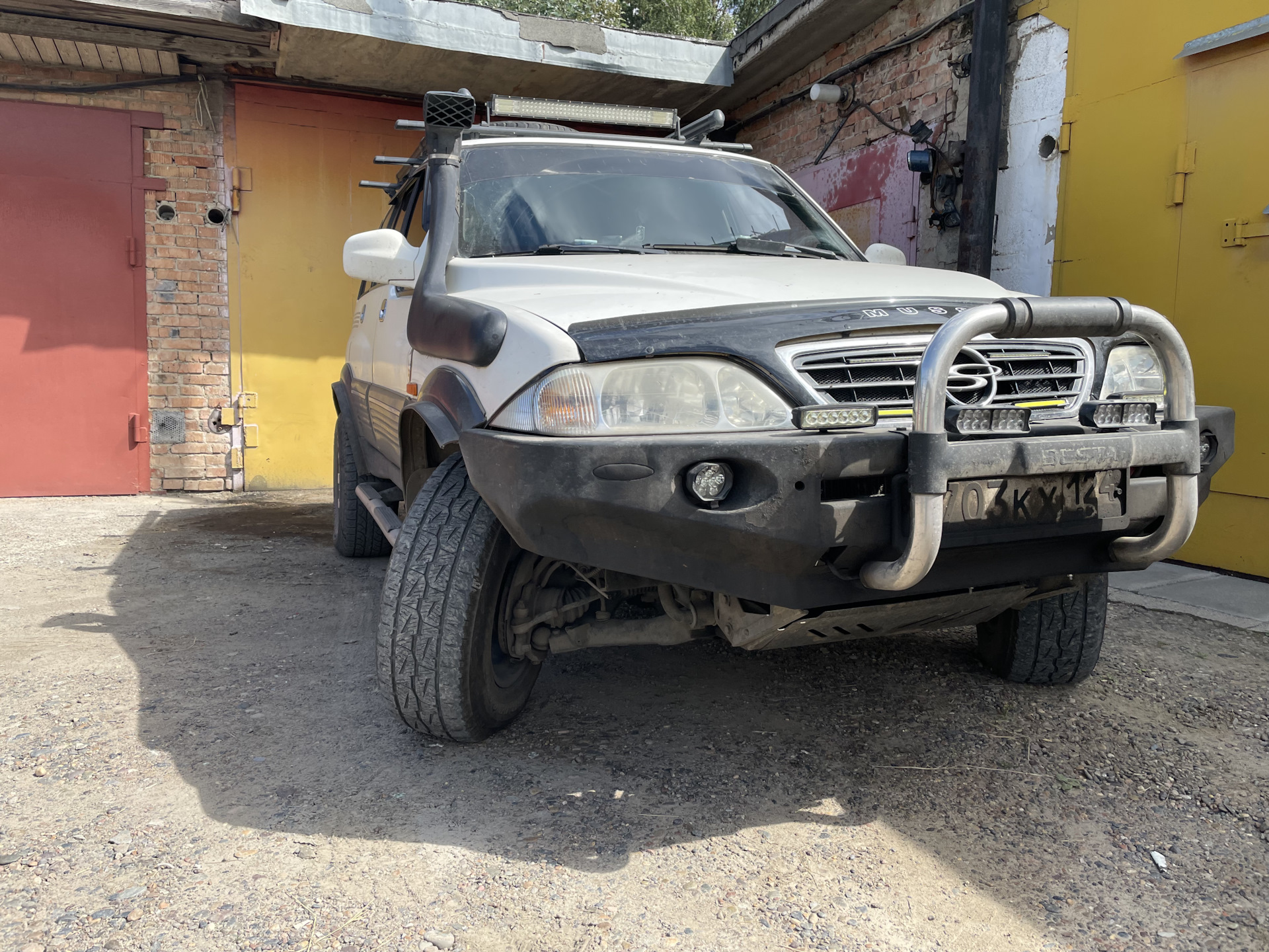 Оторвало кронштейн рычага от рамы — SsangYong Musso, 2,9 л, 2002 года ...