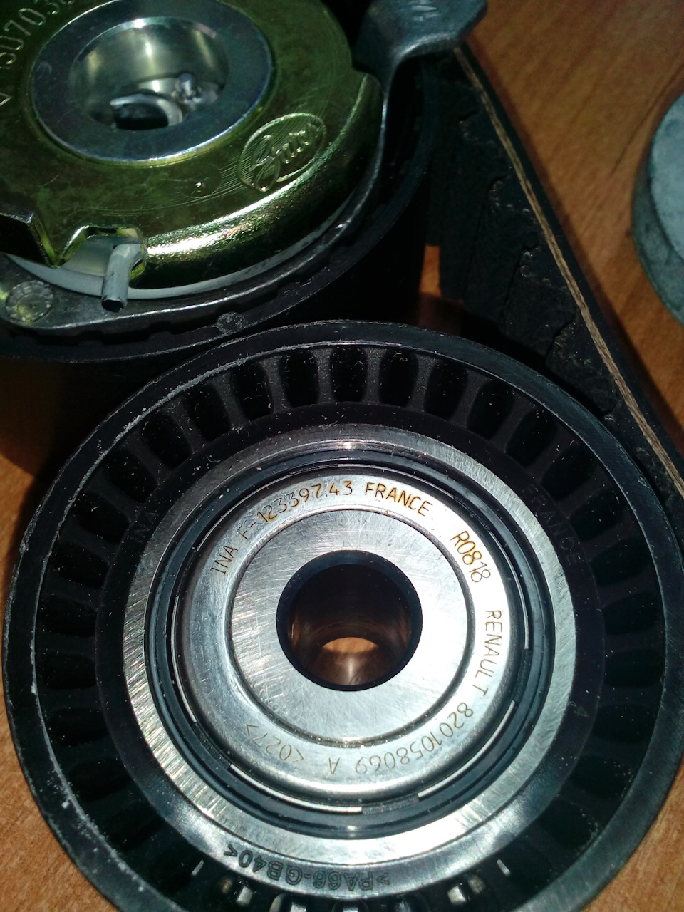 Замена ГРМ . Замена левой шаровой опоры. — Renault Logan (2G), 1,6 л ...