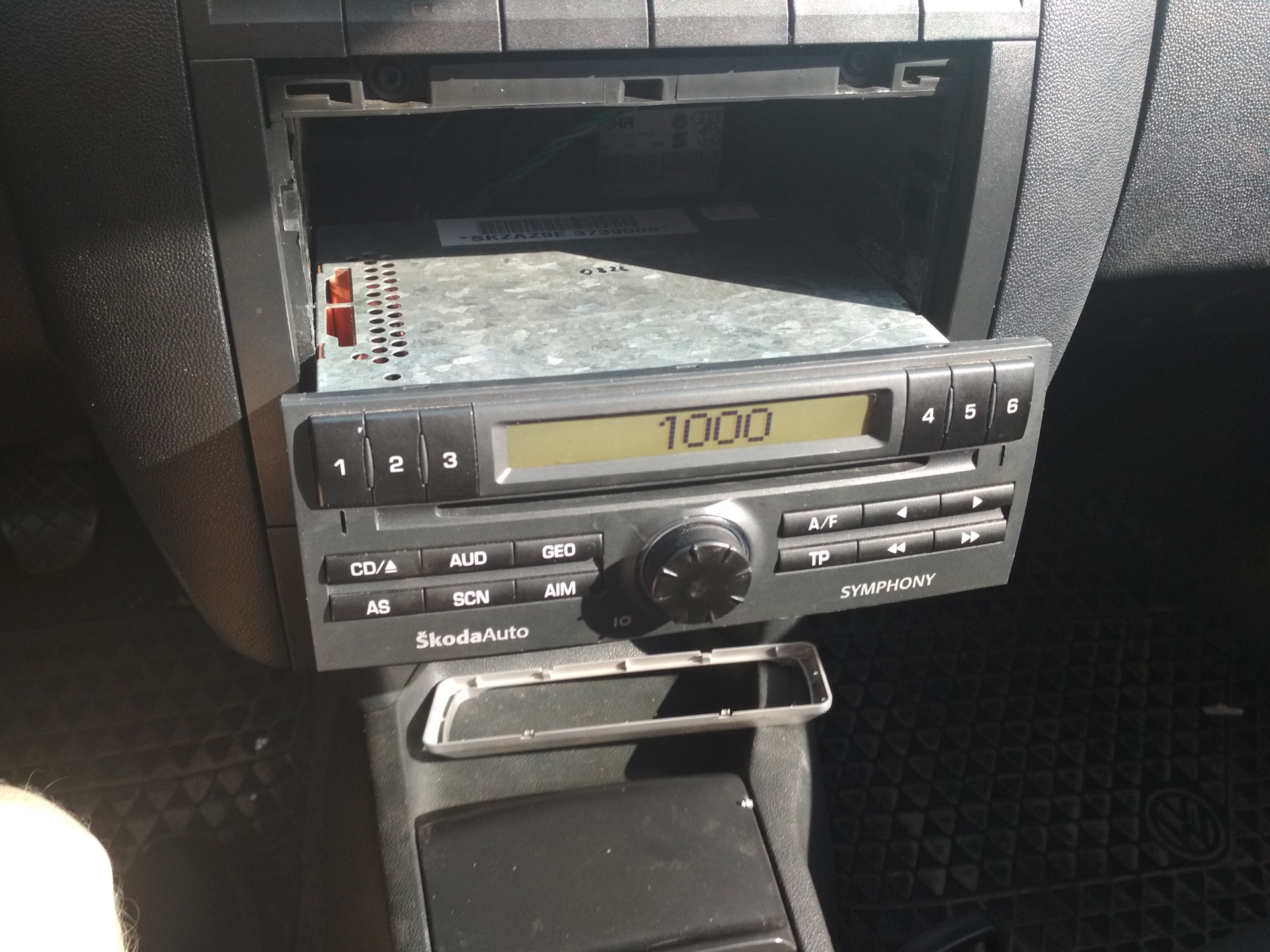 Магнитола Simphony+AUX+USB — Skoda Fabia Mk1, 1,2 л, 2006 года ...