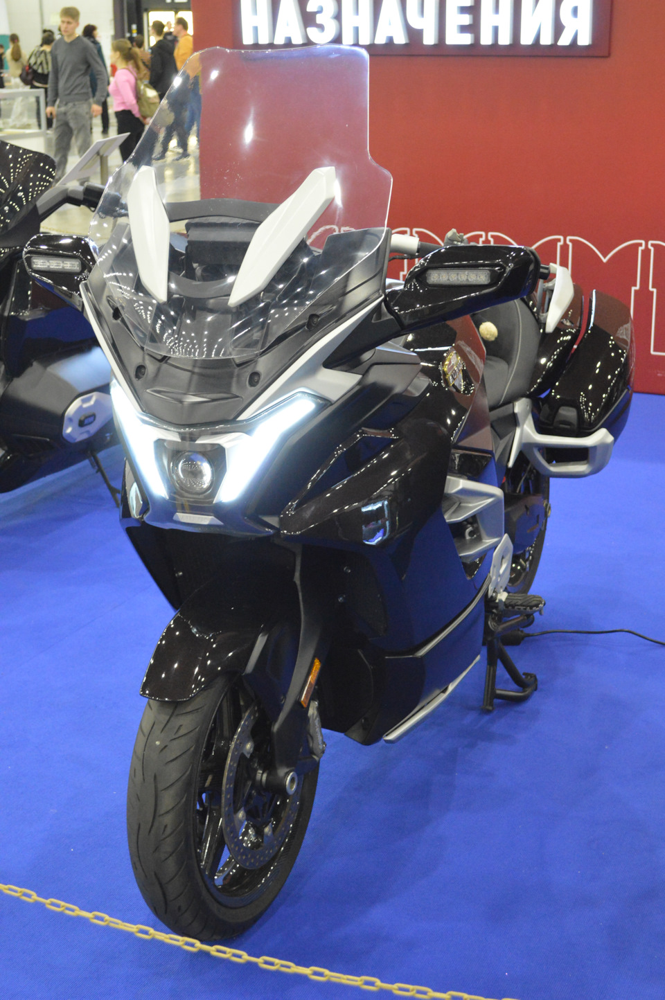 Что ты такое? Новый эскортный мотоцикл Aurus Merlon — «Мототехника» на ...