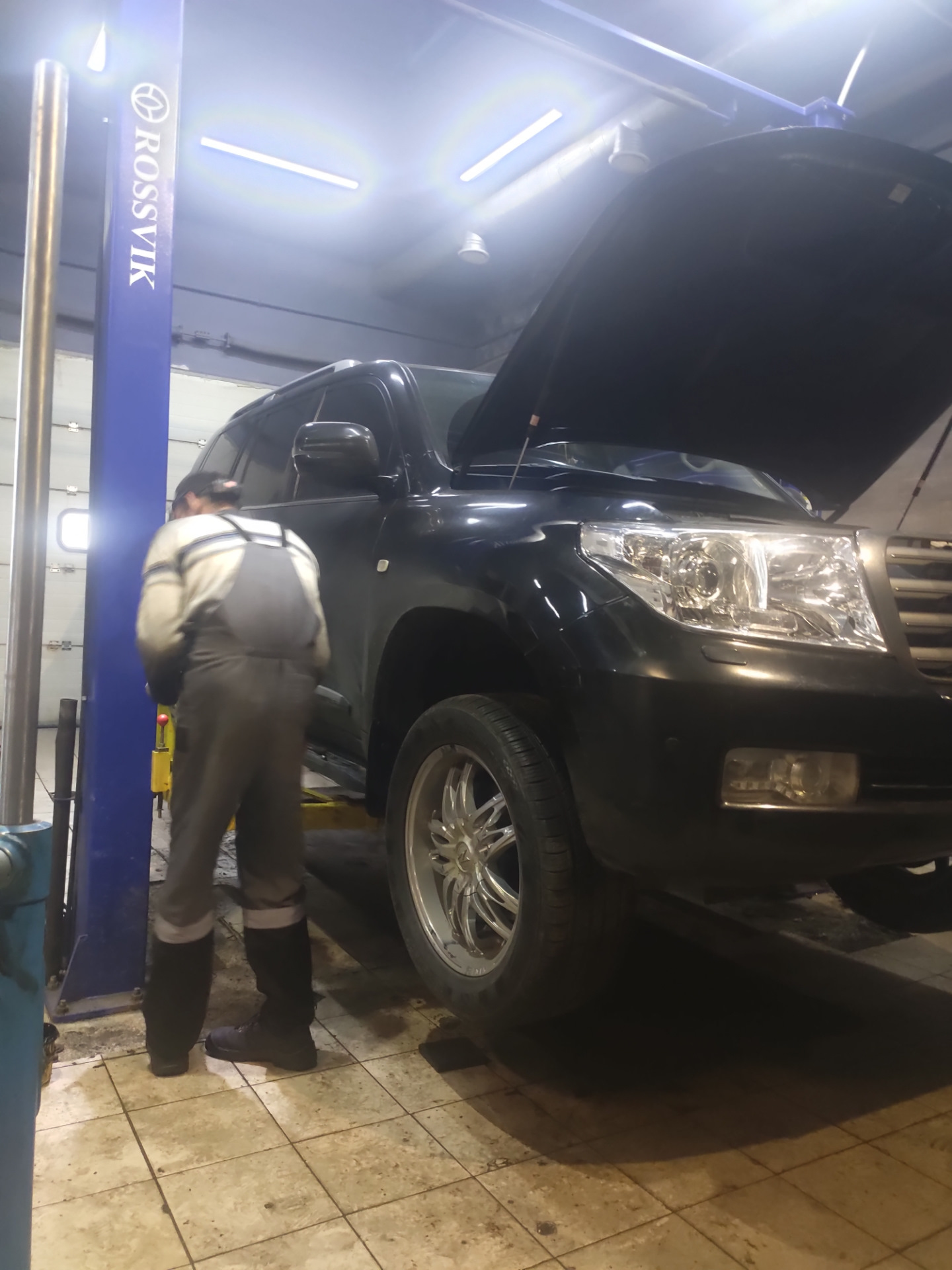 Огромное ТО выполнил, но не без приключений — Toyota Land Cruiser 200 ...