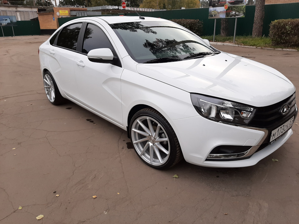 Подскажите по свету — Lada Vesta, 1,6 л, 2018 года | электроника | DRIVE2