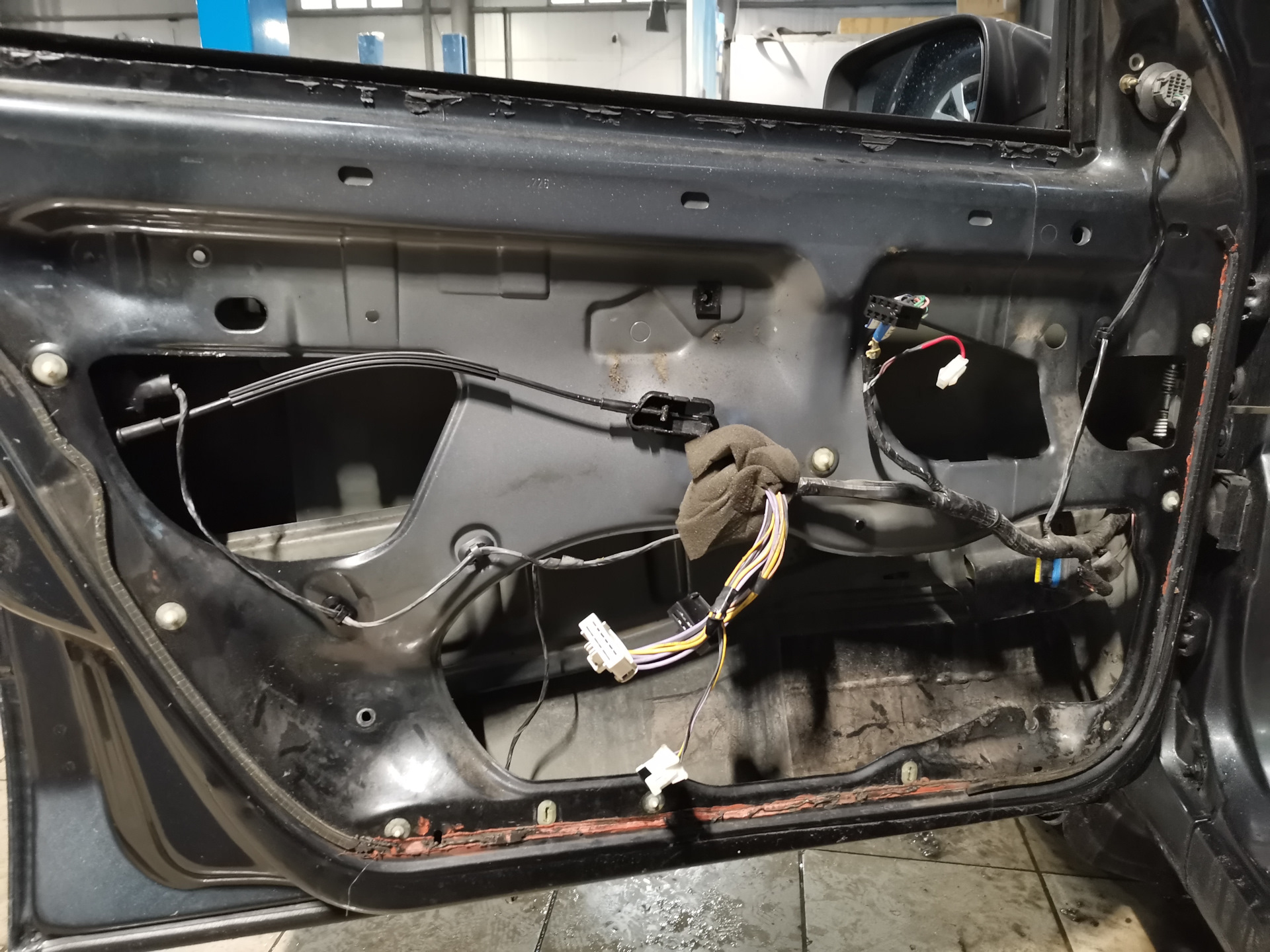 Замена водительского стеклоподъемника Рено Лагуна 2 — Renault Laguna II ...