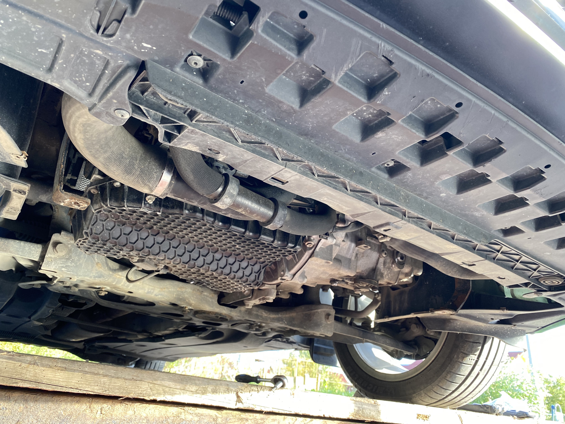 Замена защиты картера. — Skoda Octavia A7 Mk3, 1,8 л, 2017 года ...