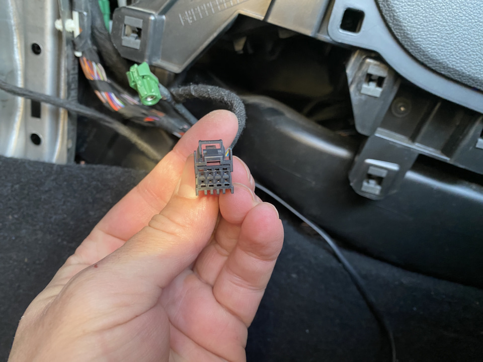 Блок USB на 2 usb type-c — Volkswagen Tiguan (2G), 2 л, 2019 года ...