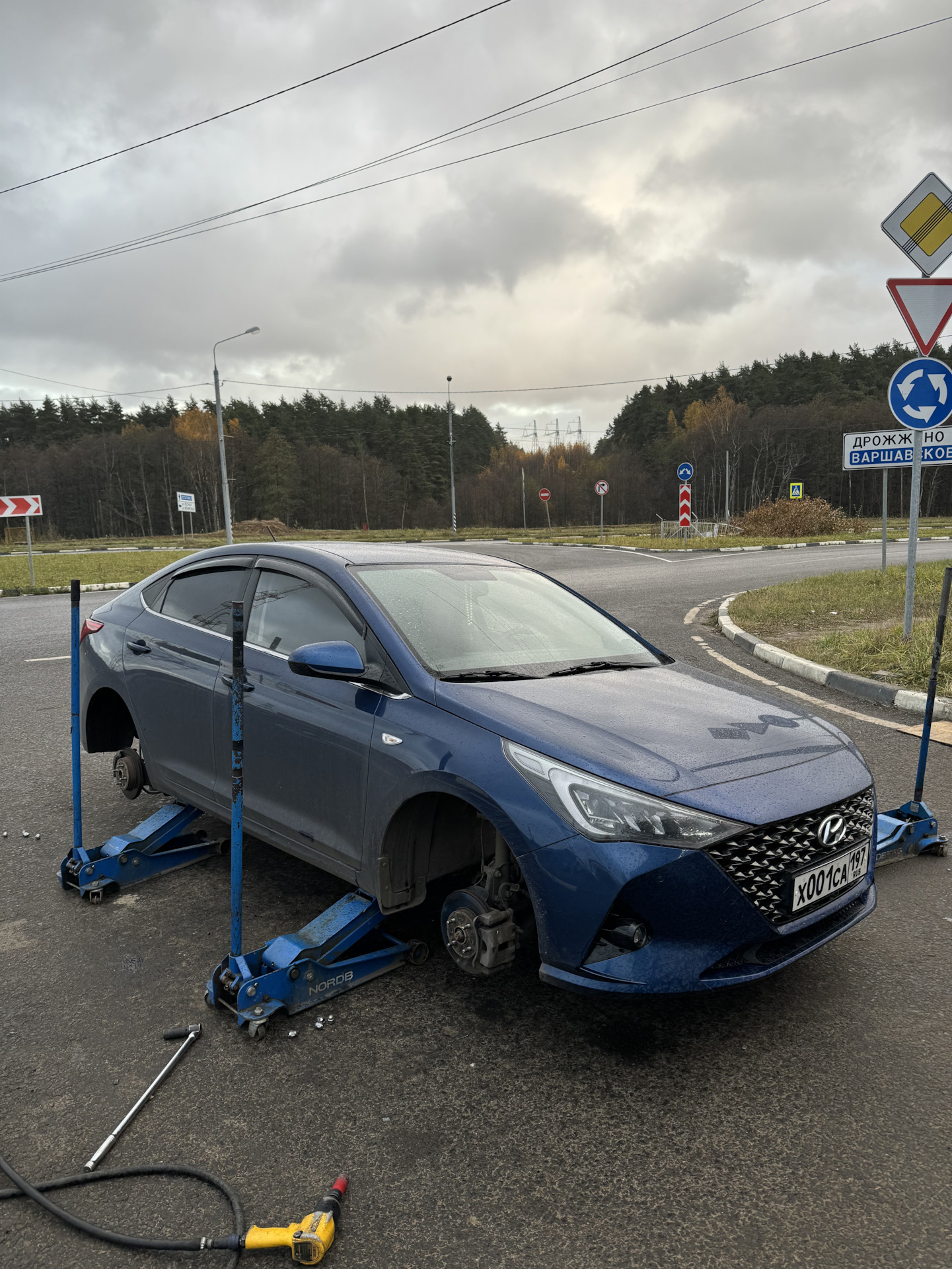 Покупка нового Triangle и шиномонтаж — Hyundai Solaris (2G), 1,6 л ...