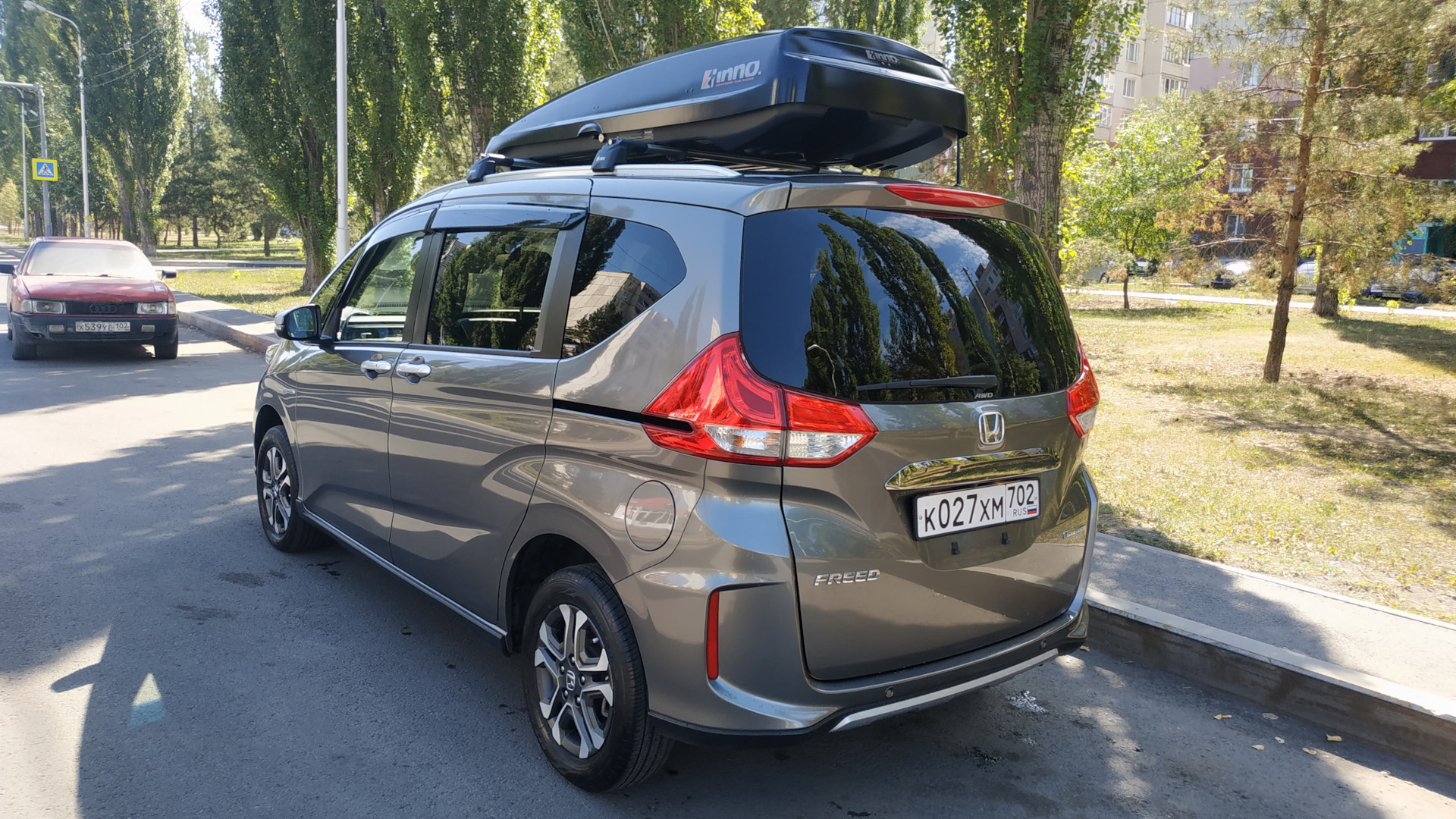 Автобокс INNO Shadow 16 — Honda Freed (2G), 1,5 л, 2019 года | просто ...