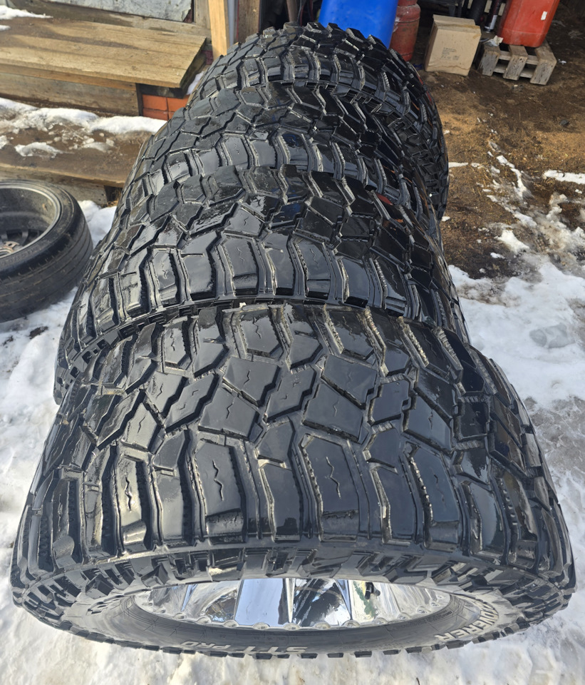 Шины всесезонные Cooper 325/65 R18 на Toyota Land Cruiser Prado 120-series, Toyota Land Cruiser ...