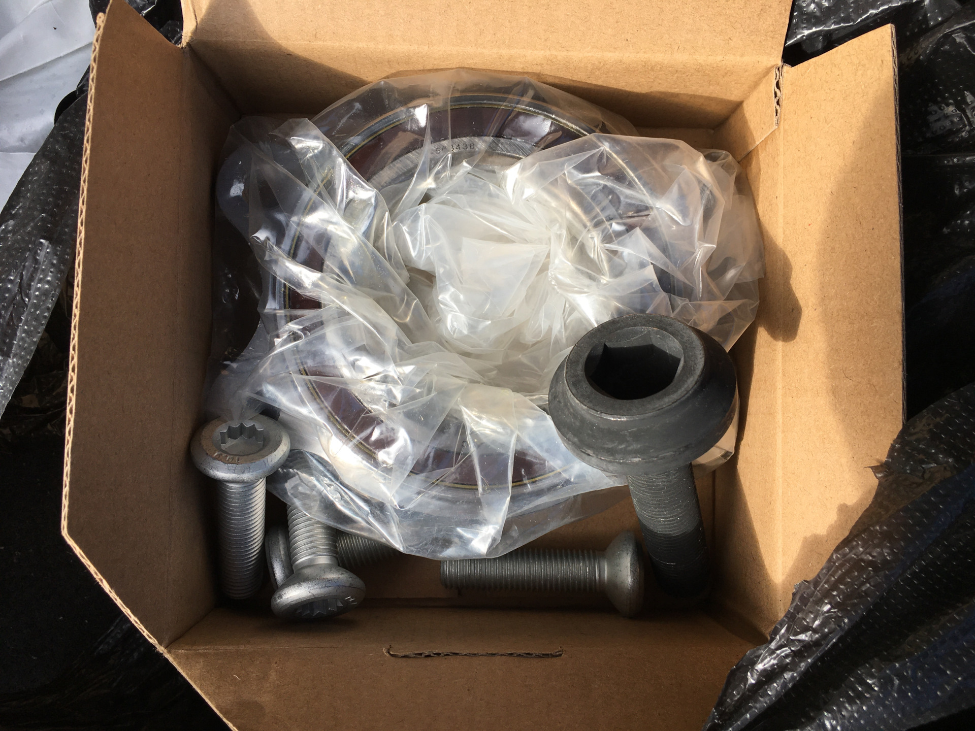 Почему не стоит попадать в ямы или замена подшипника ступицы 4H0498625А ...