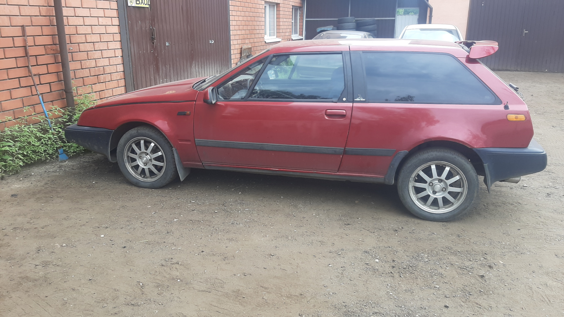 Задний спойлер (антикрыло) — Volvo 480, 1,7 л, 1990 года | своими руками | DRIVE2