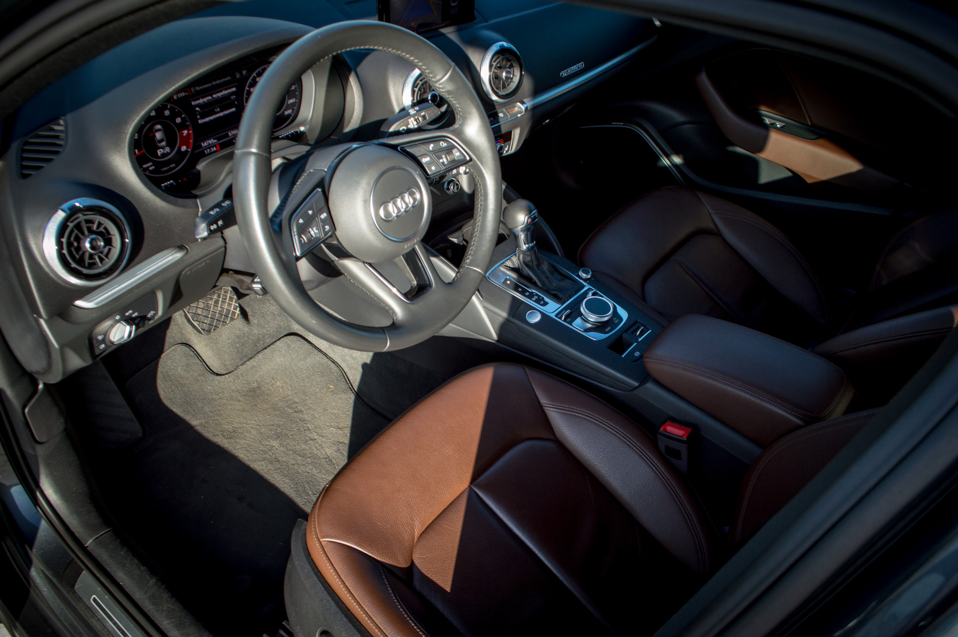 Карбонизация салона. — Audi A3 Sedan (8V), 2 л, 2018 года | стайлинг | DRIVE2