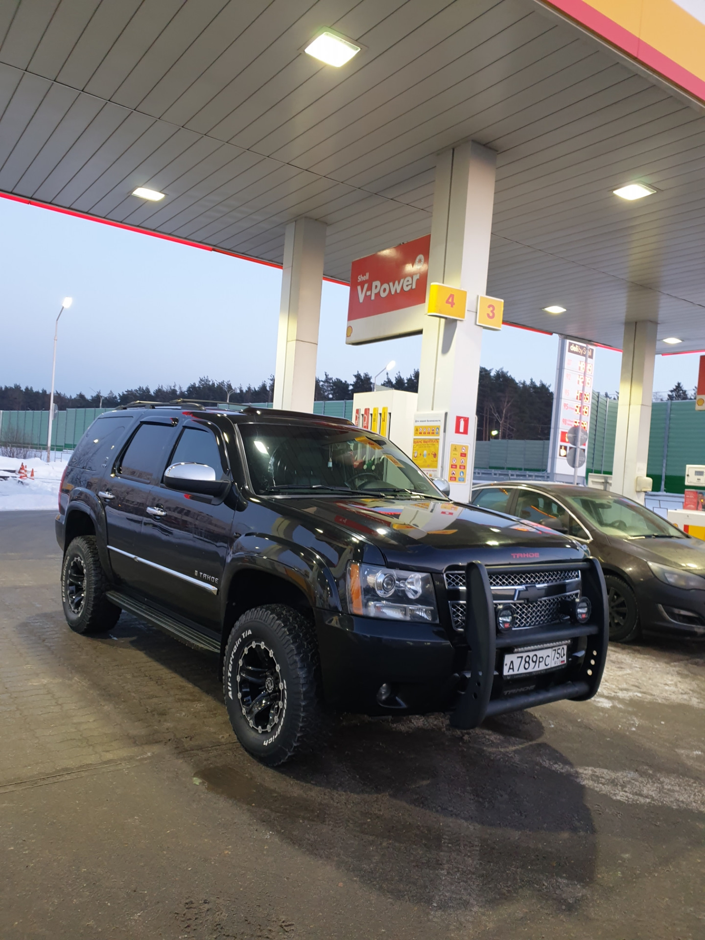 С наступающим Новым Годом! — Chevrolet Tahoe (GMT900), 5,3 л, 2008 года ...