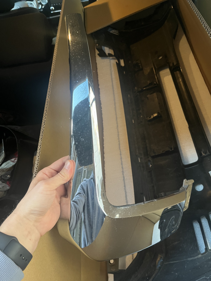 Накладка переднего бампера левая средняя (хром) 6407A145 на Mitsubishi ...