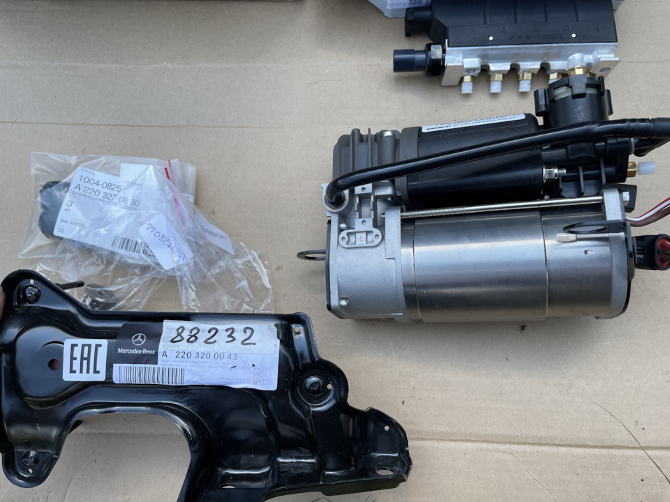 A2203270830 Опора компрессора подвески Mercedes | Запчасти на DRIVE2