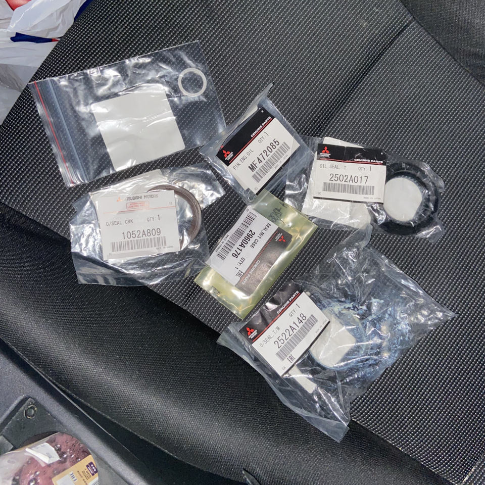 Замена сальников — Mitsubishi Lancer X, 1,8 л, 2008 года | плановое ТО ...