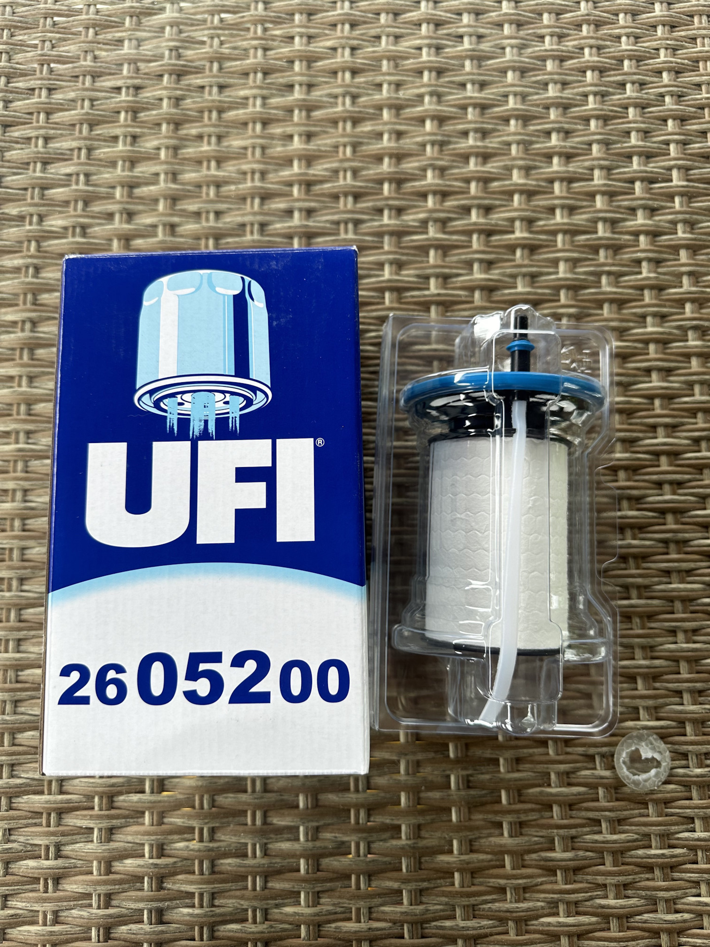 замена топливного фильтра — Opel Combo D, 1,3 л, 2016 года | расходники ...