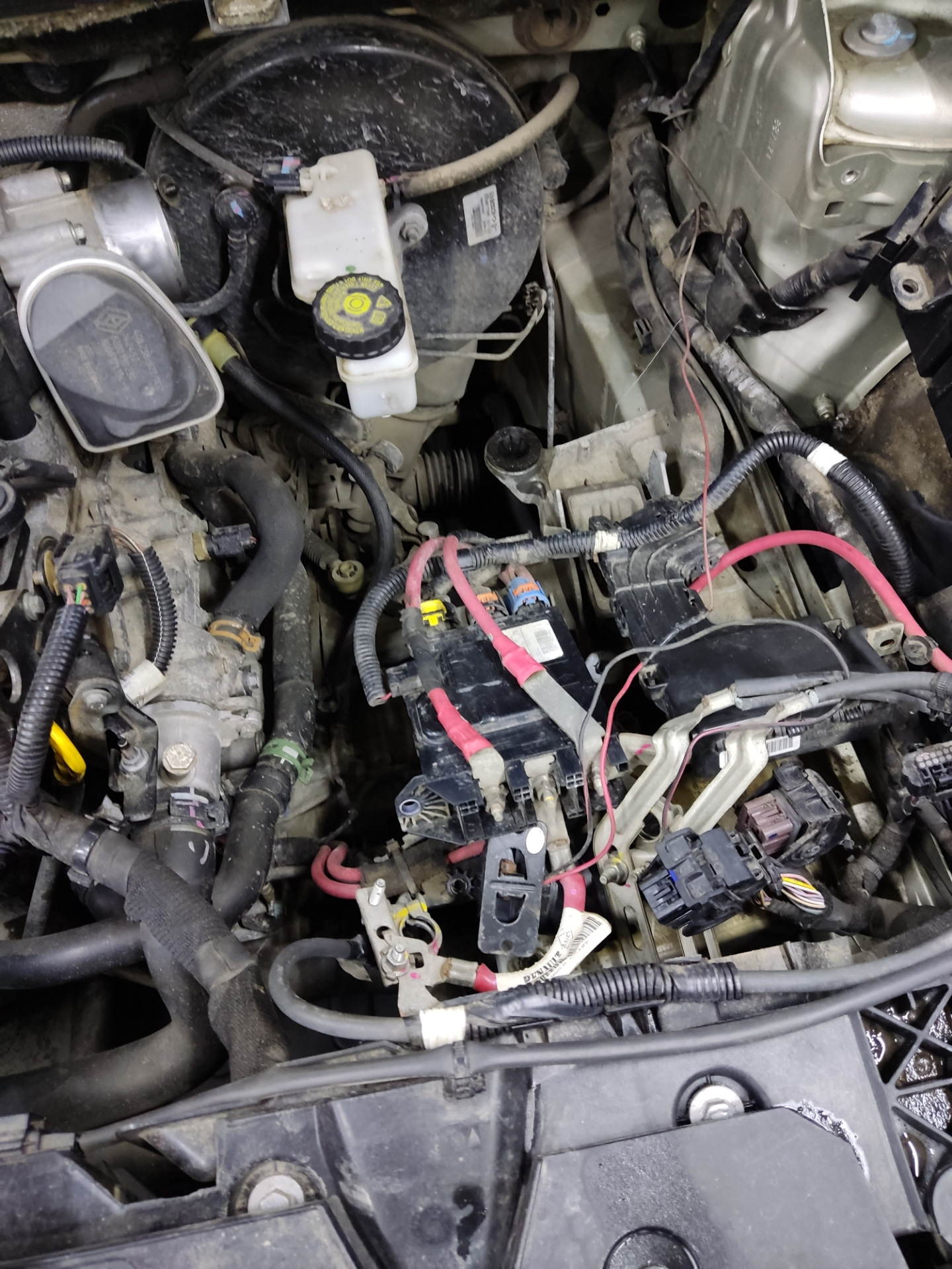 Главный цилиндр сцепления. — Renault Fluence, 1,6 л., 2014 года ...