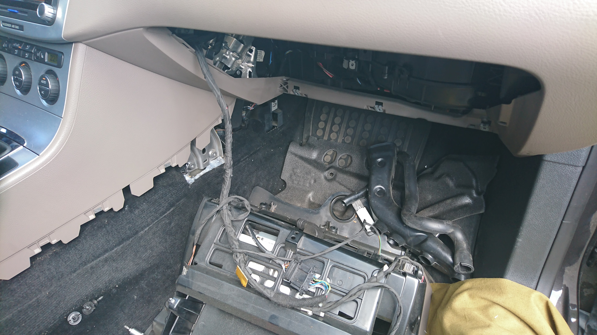 Ремонт привода заслонки климатконтроля V159 (дополнено через год ...