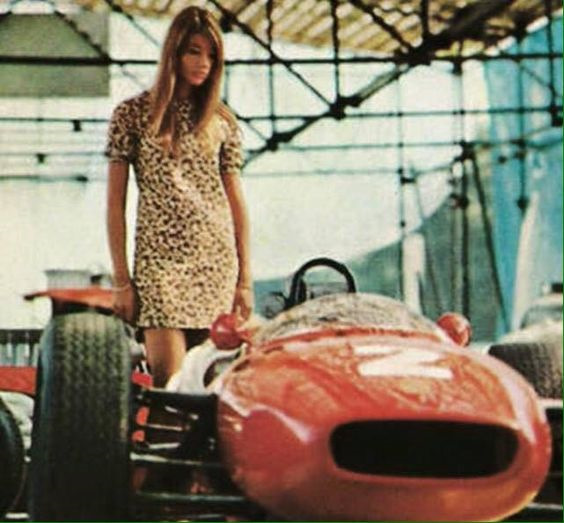 Girls and vehicles…5 — DRIVE2