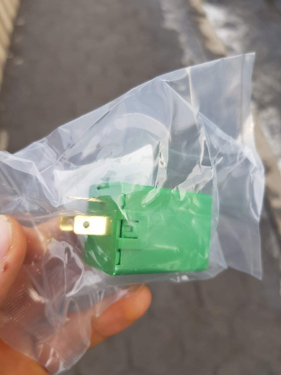 Реле поворототков — устранение щелканья — ЗАЗ Chance, 1,5 л, 2011 года ...