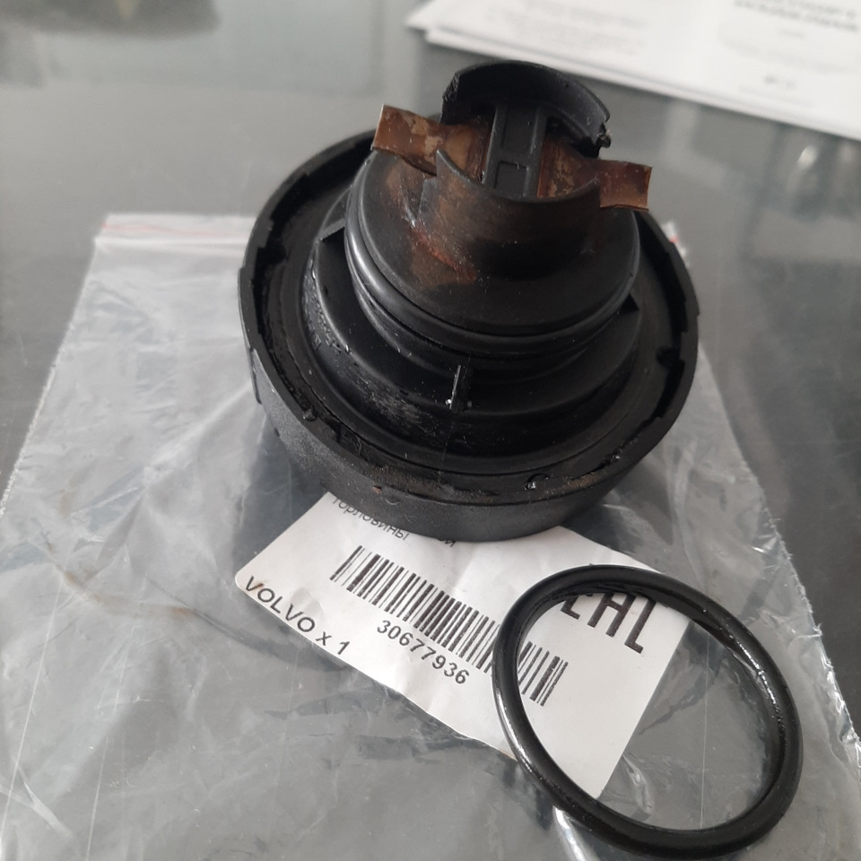 Замена уплотнительных колец щупа и крышки маслозаливной горловины ...