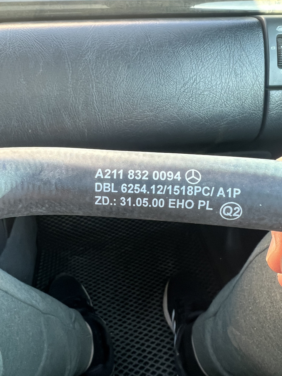 Течь антифриза или новый патрубок на печку — Mercedes-Benz E-Class ...