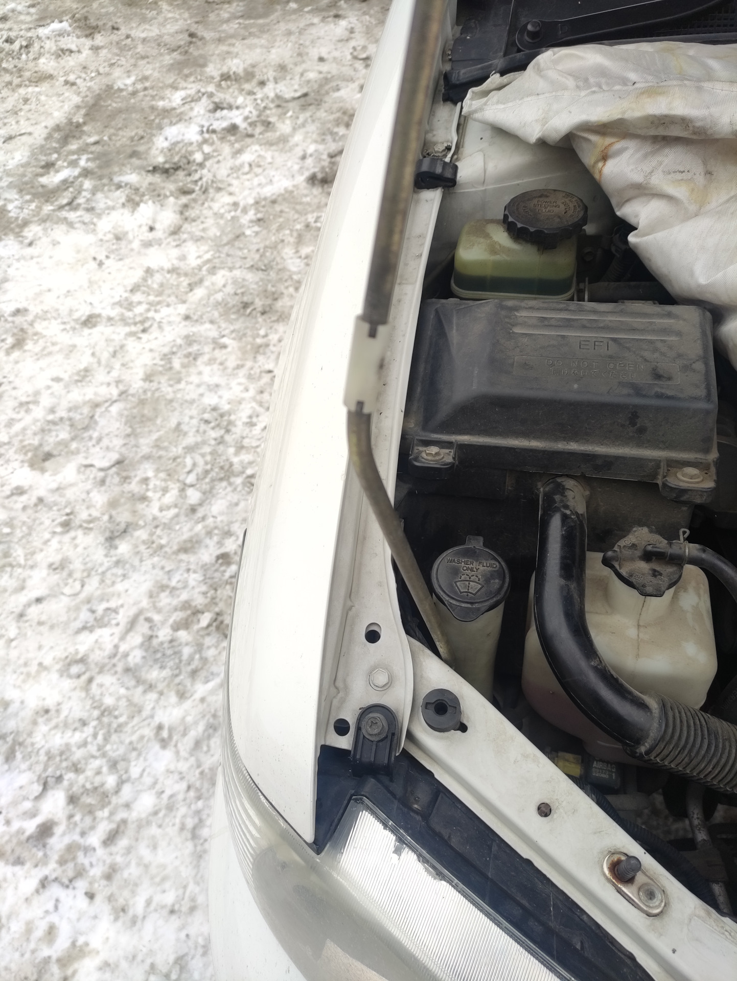 Замена втулки(клипсы) упора капота. Каталожный номер 90480-15027 ...