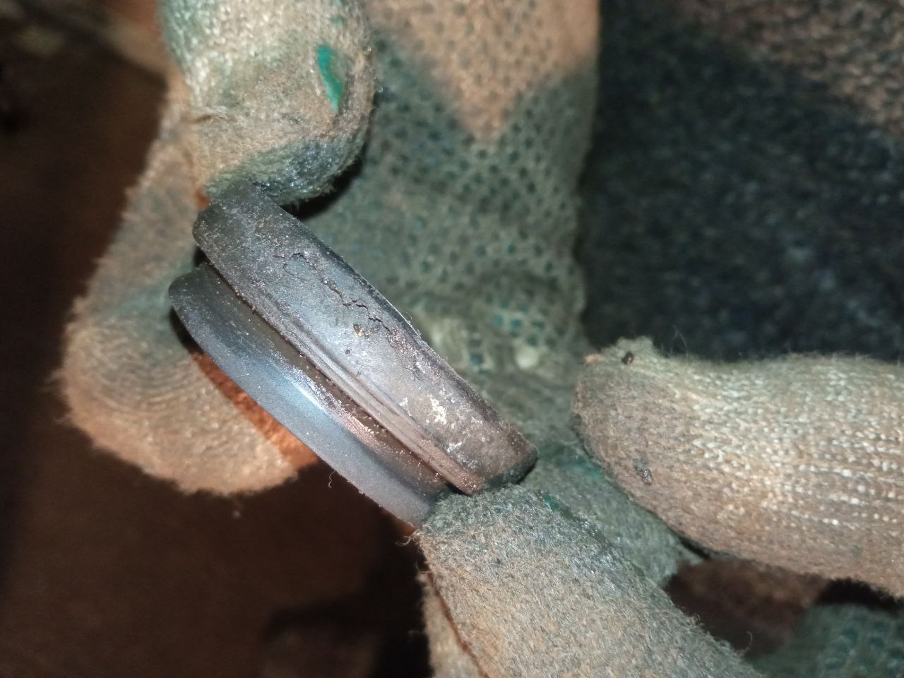 #8 Сальники приводов. Замена — Toyota RAV4 (III), 2 л, 2010 года ...