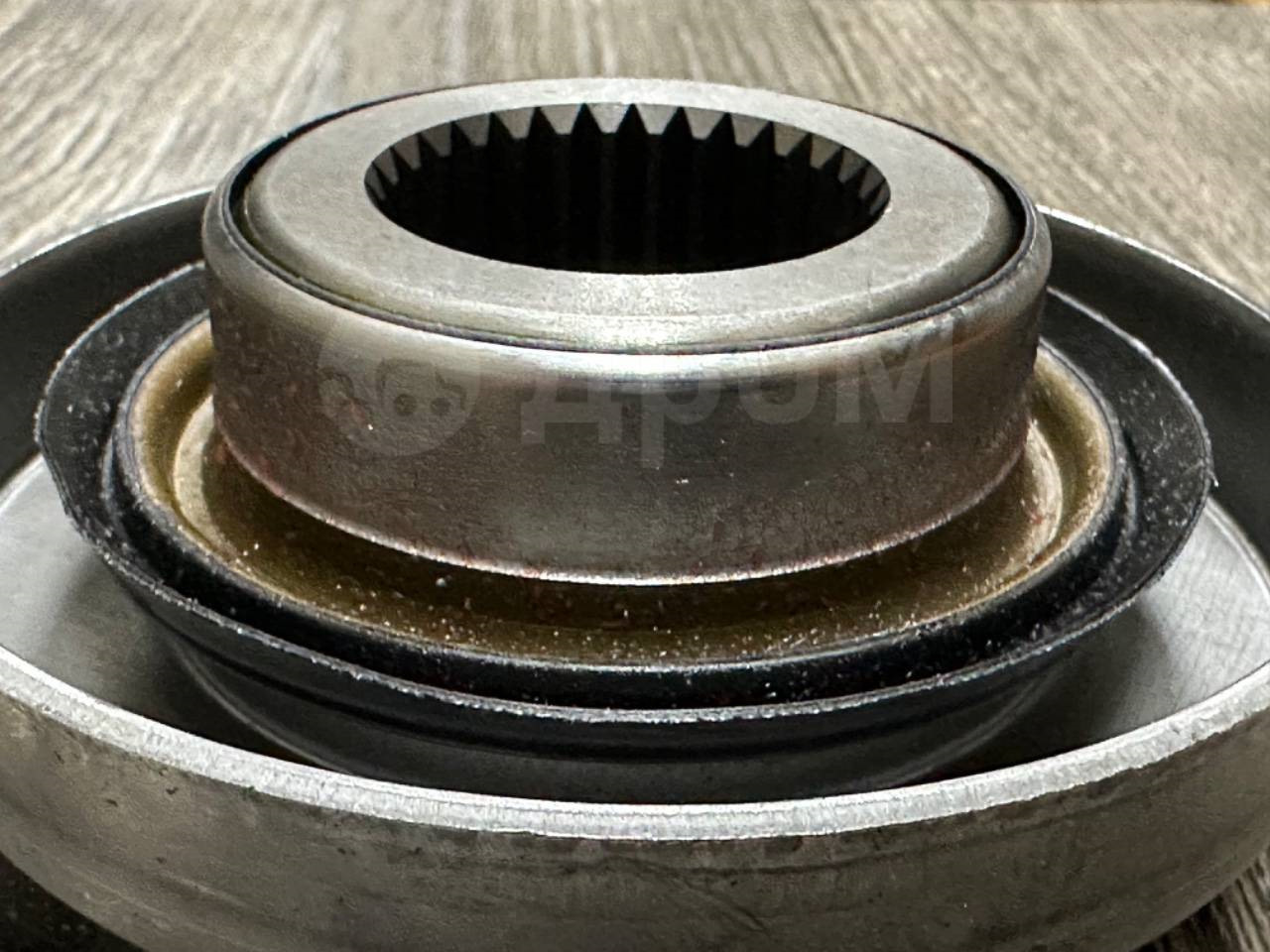 Сальник заднего редуктора — Volkswagen Amarok, 2 л, 2016 года | своими ...