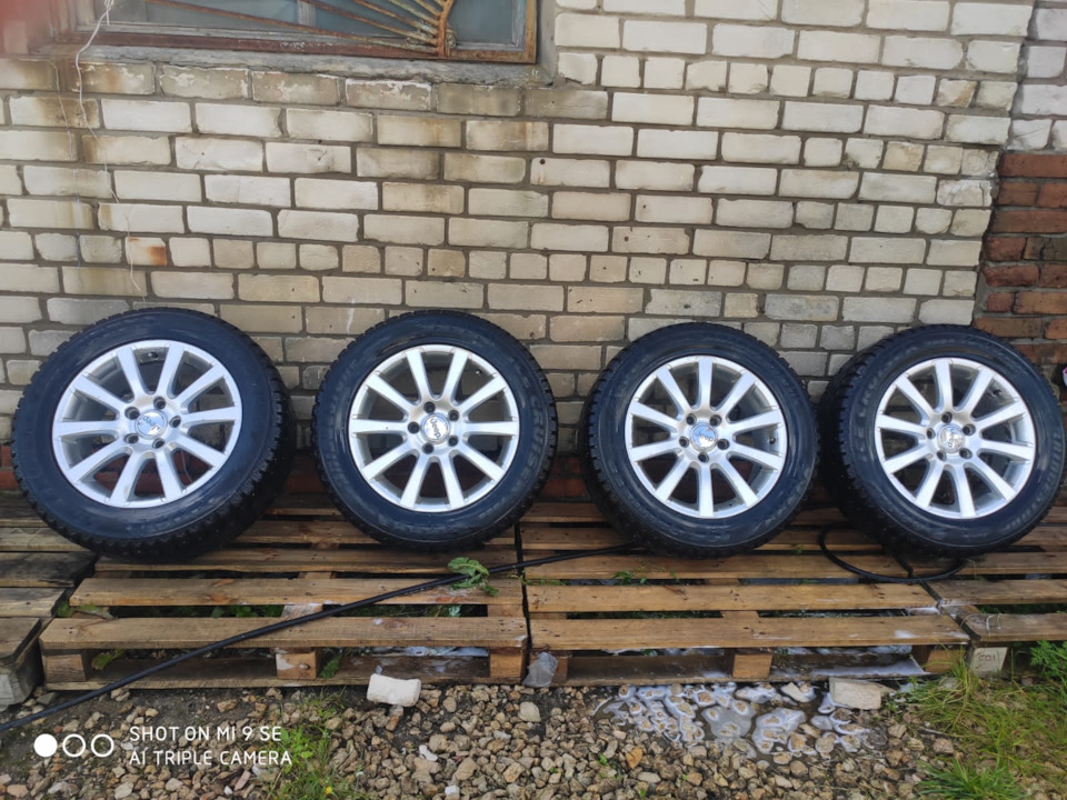 Шины зимние шипованные Bridgestone 255/55 R18, литые диски 7,5Jx18 ET50 ...