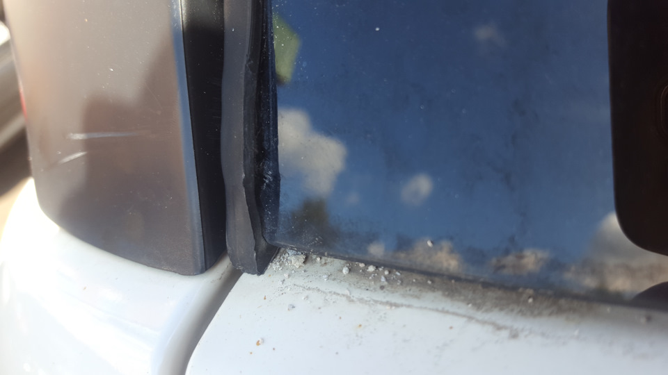 Уплотнитель-молдинг заднего стекла — Land Rover Range Rover (3G), 3,6 л ...