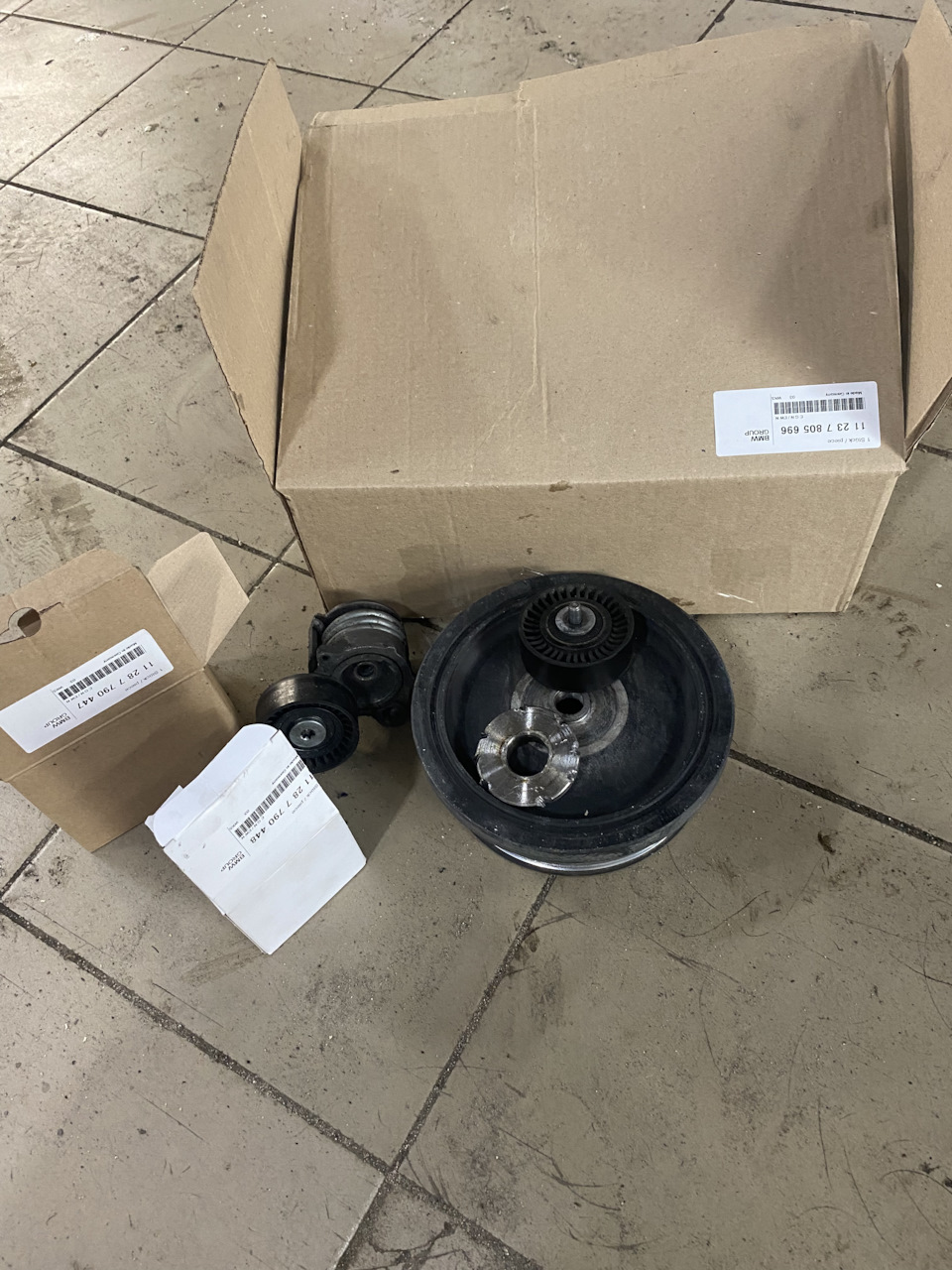 11237805696 Демпфер крутильных колебаний BMW | Запчасти на DRIVE2