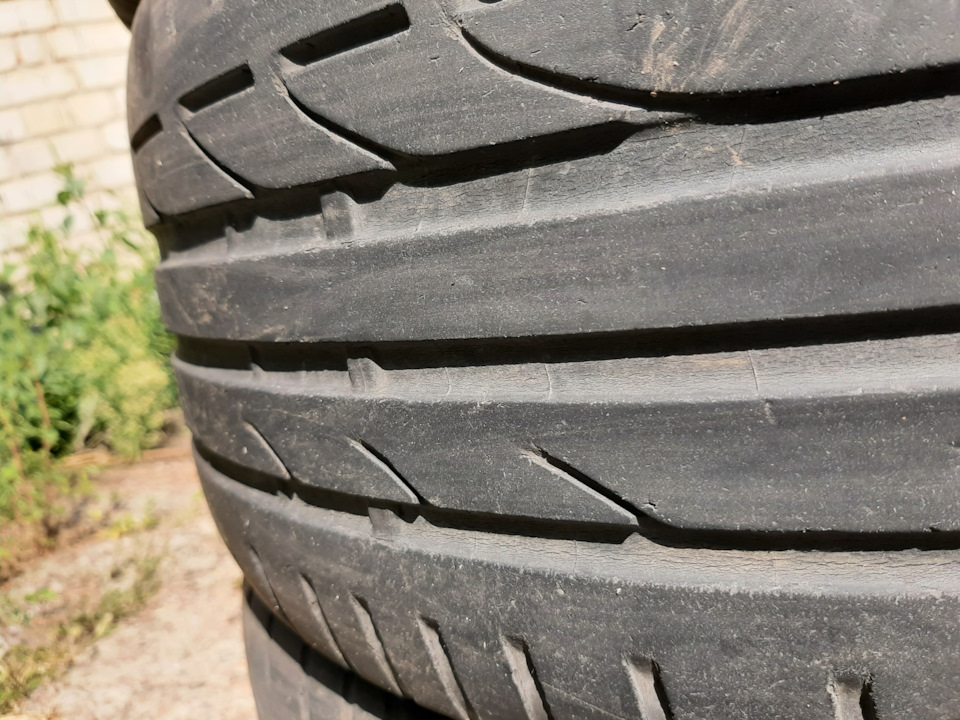 Шины летние Bridgestone 225/45 R17, литые диски Advan Yokohama AVS ...