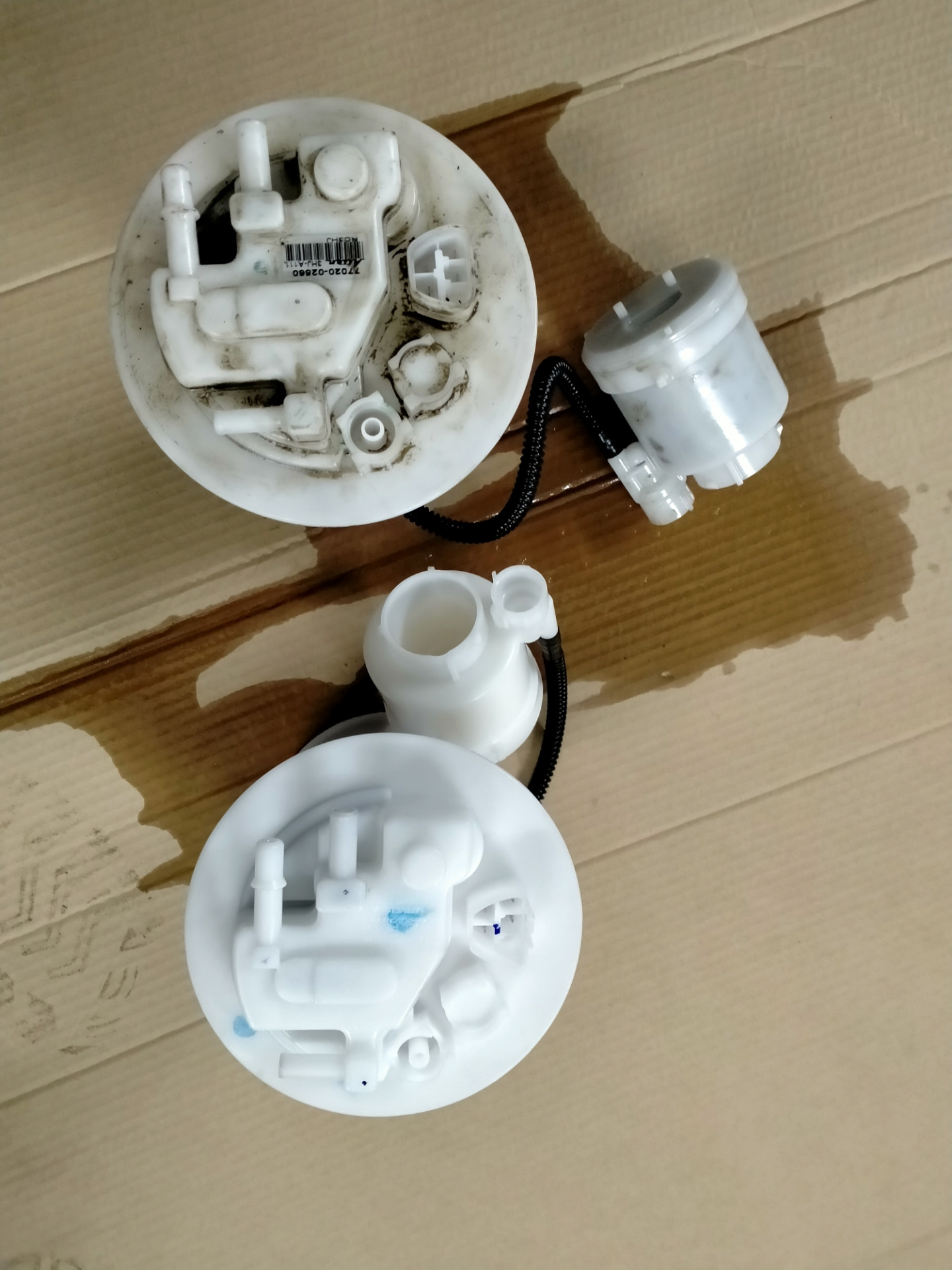 Замена на топливного фильтра дорестайл — Toyota Corolla (160), 1,3 л ...